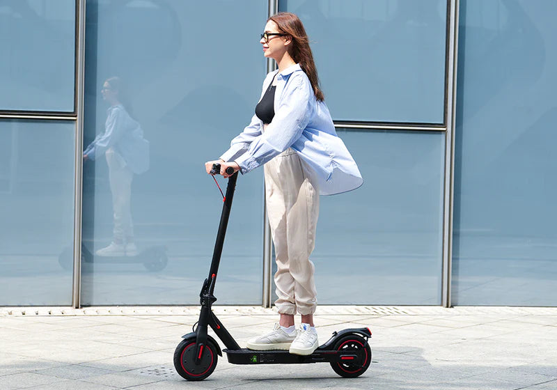 How to Choose an Electric Scooter: A Beginner's Guide | iScooter